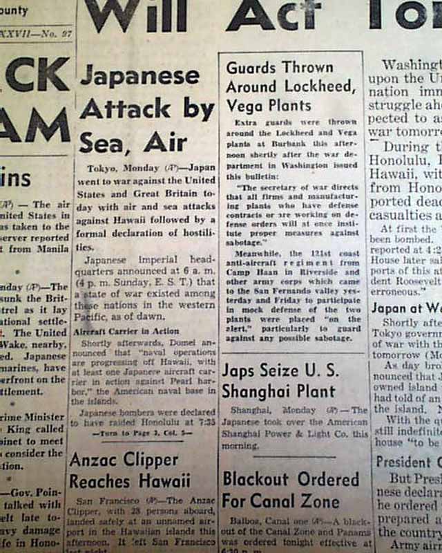 Extremely dramatic "WAR ! " headline... - RareNewspapers.com