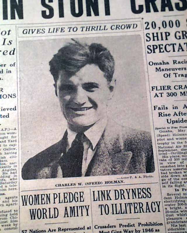 Charles W. Holman killed... stunt pilot... - RareNewspapers.com